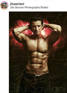 Shirtless Bollywood Men: Sharman Joshi's buff bod