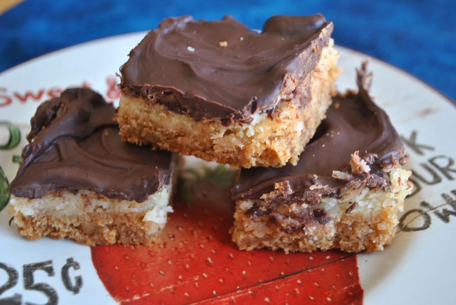 Lori's Lipsmacking Goodness: Coconut Chocolate Bars