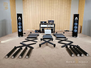 CRITICAL MASS MAXXUM HIGH-END AUDIO RACK – M & S | Ultimate High-Fidelity