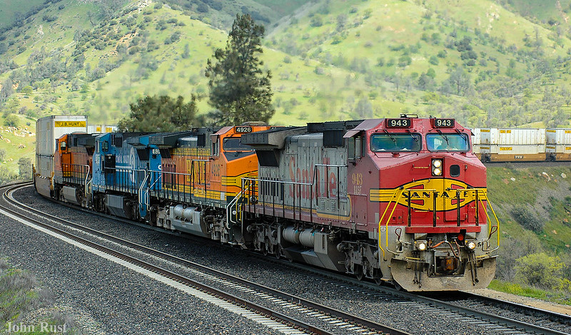 Tehachapi Loop – California Rail Pass