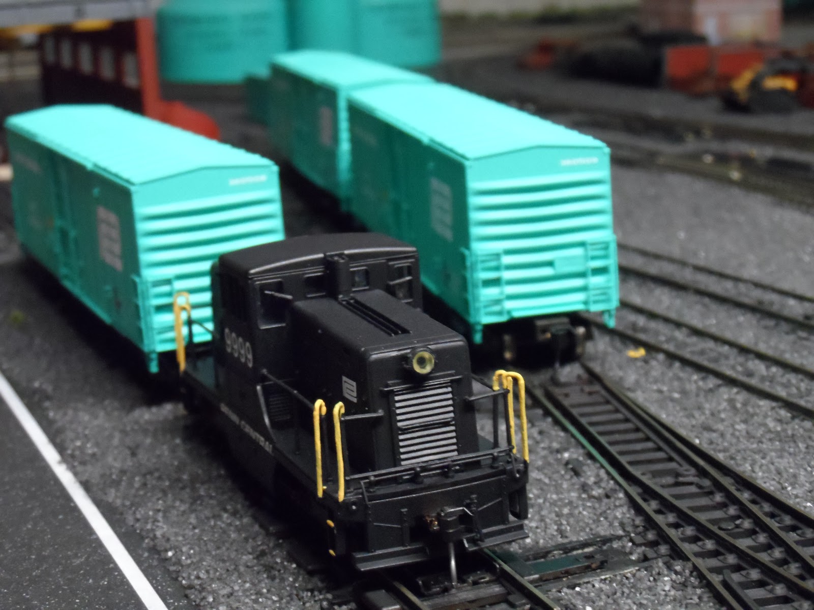 New York Central Train Layout: Another Joint APRR / NYCTL Paint Project