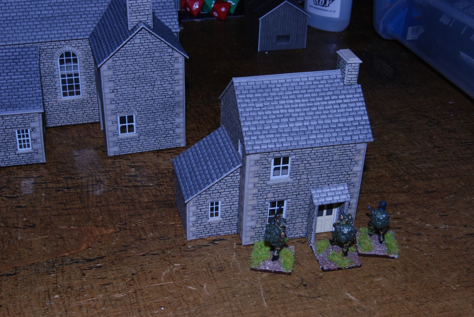 sediment's wargame blog: 20mm card buildings