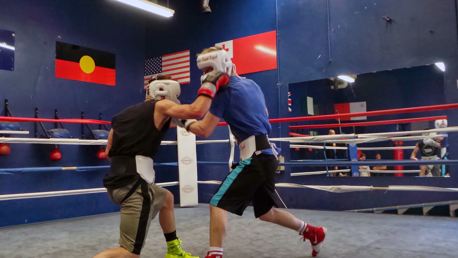 East End Boxing Blog: Great rounds of sparring today at East End Boxing!