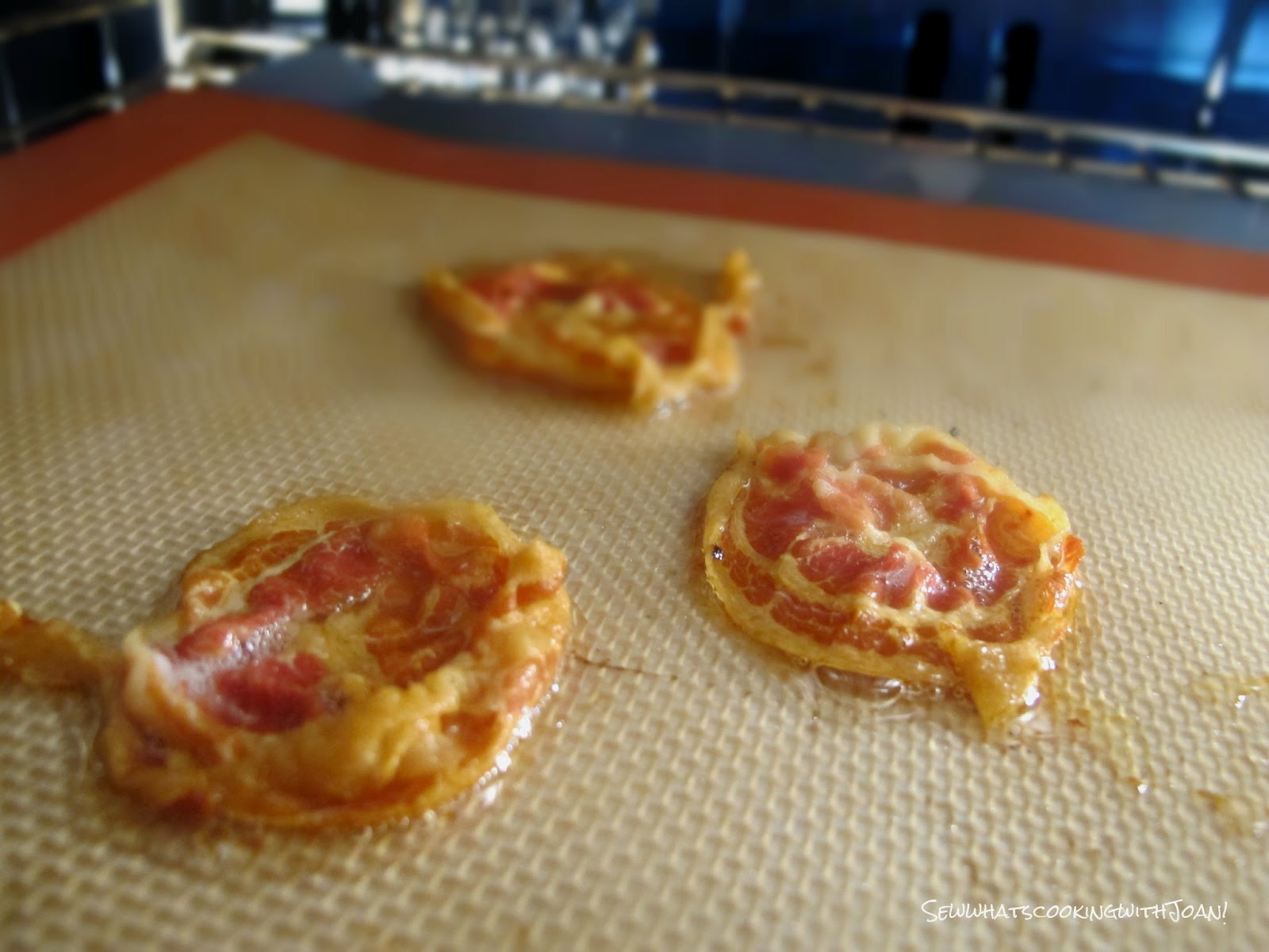 Sew what's cooking with Joan!: Pancetta crisp with apple and gorgonzola!