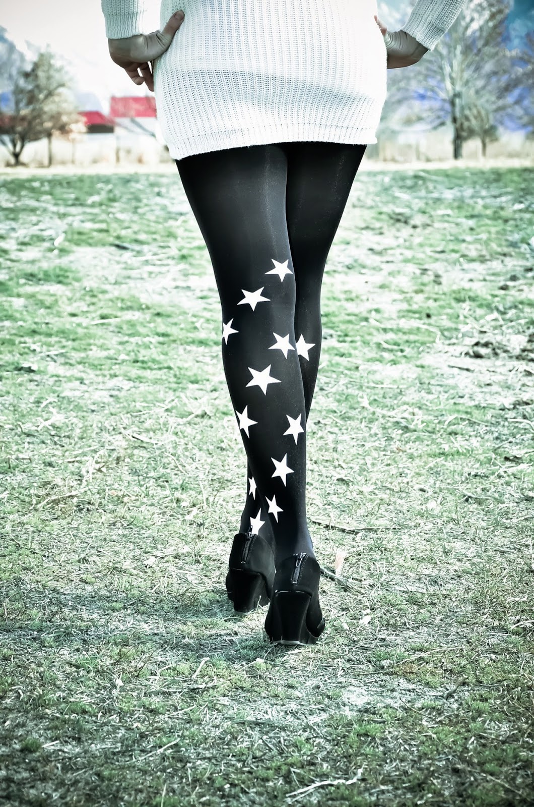 Love, Iris: Super Cozy With Star Tights