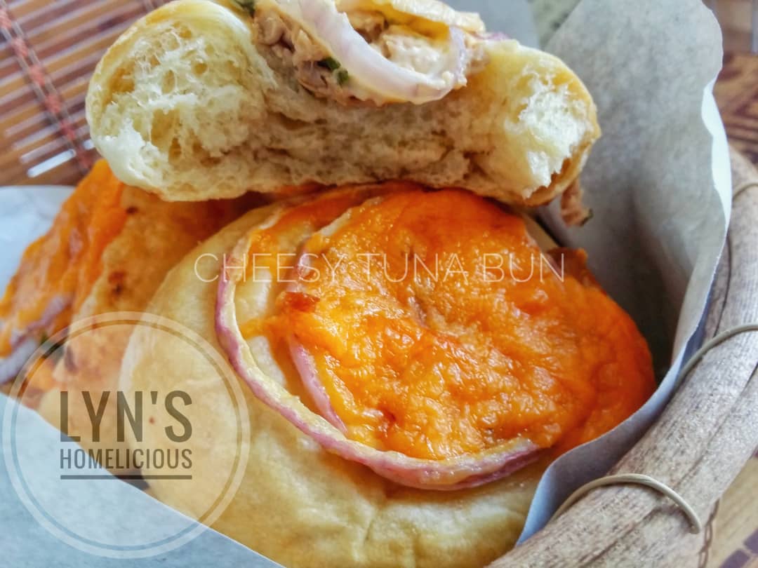 Cheesy Onion Tuna Bun | LYN'S HOMELICIOUS