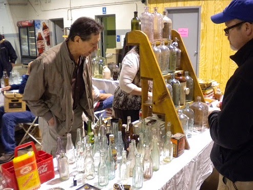 RightsideVA: The Historical Bottle Diggers of Virginia bottle show...