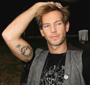 SEAN BROSNAN: THE ACTOR: SEAN BROSNAN