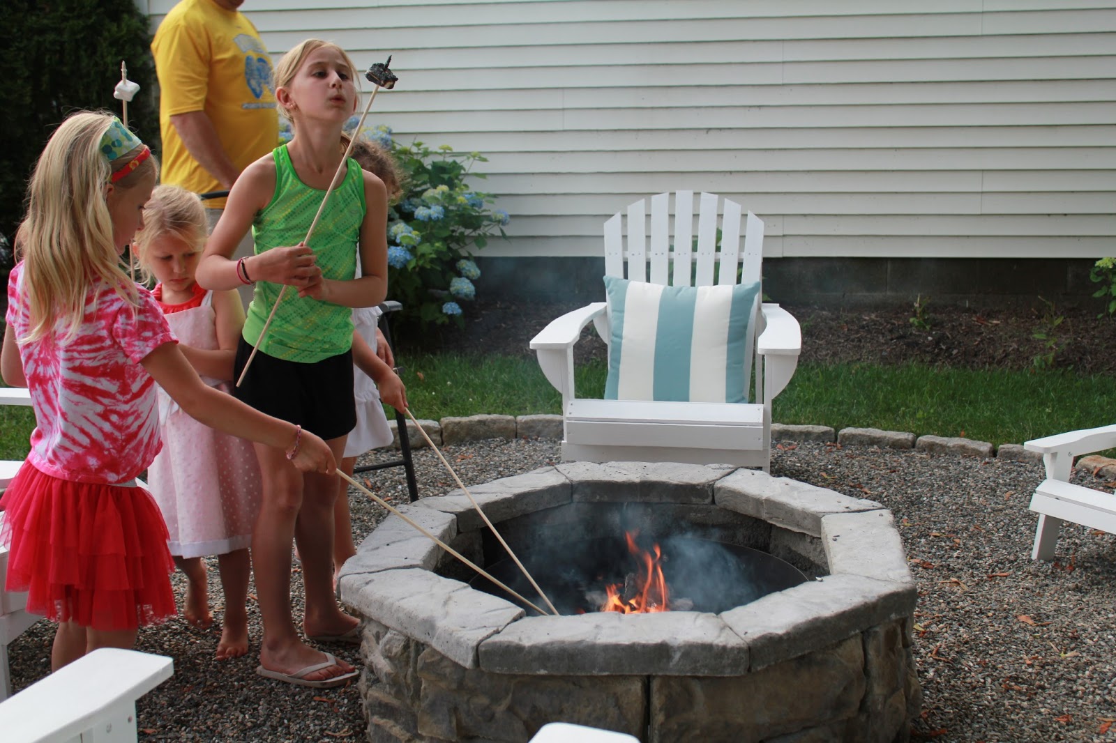 Gracie Blue : Summer Lovin' {DIY Fire Pit}