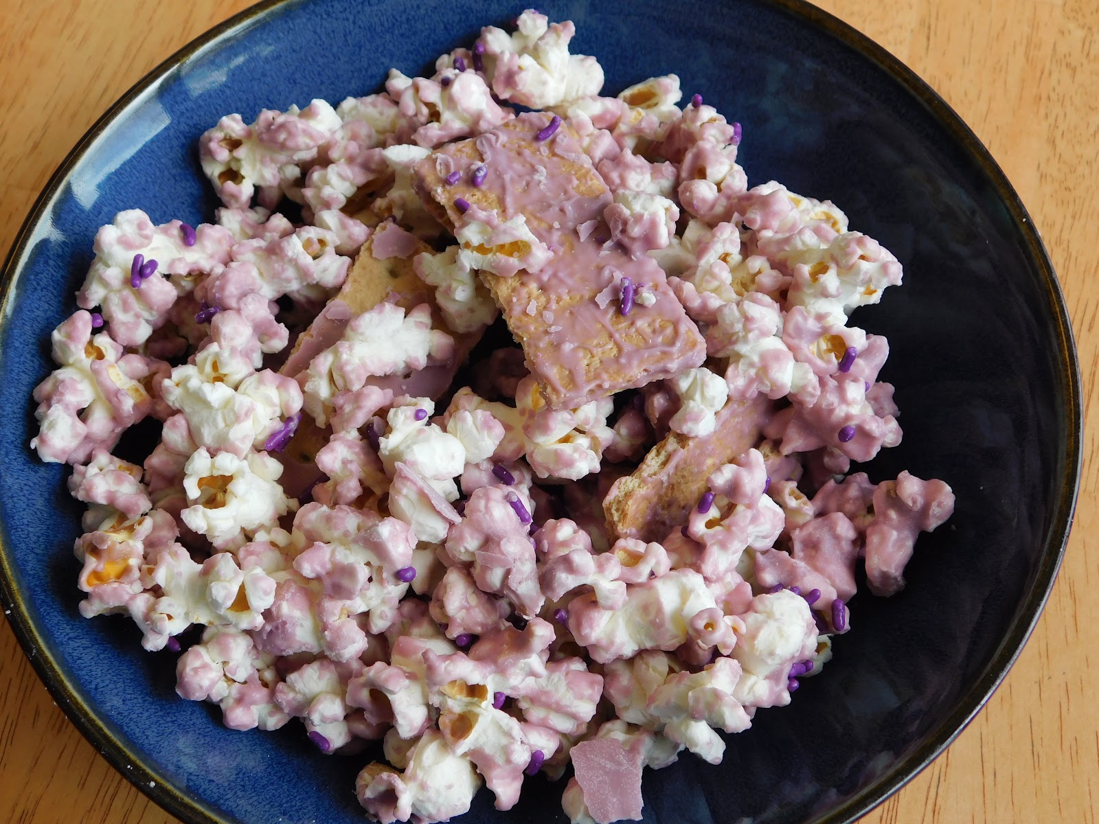 Sweet Spring Popcorn Mix