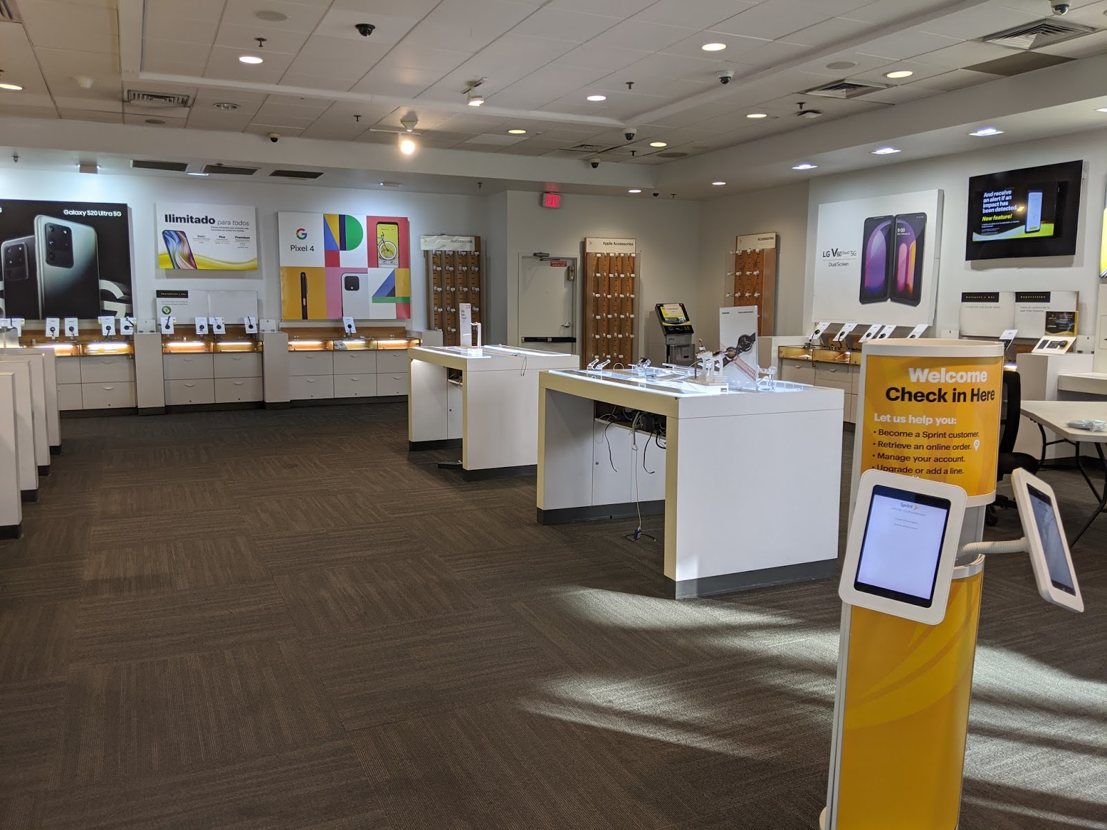 Sprint Store Interior