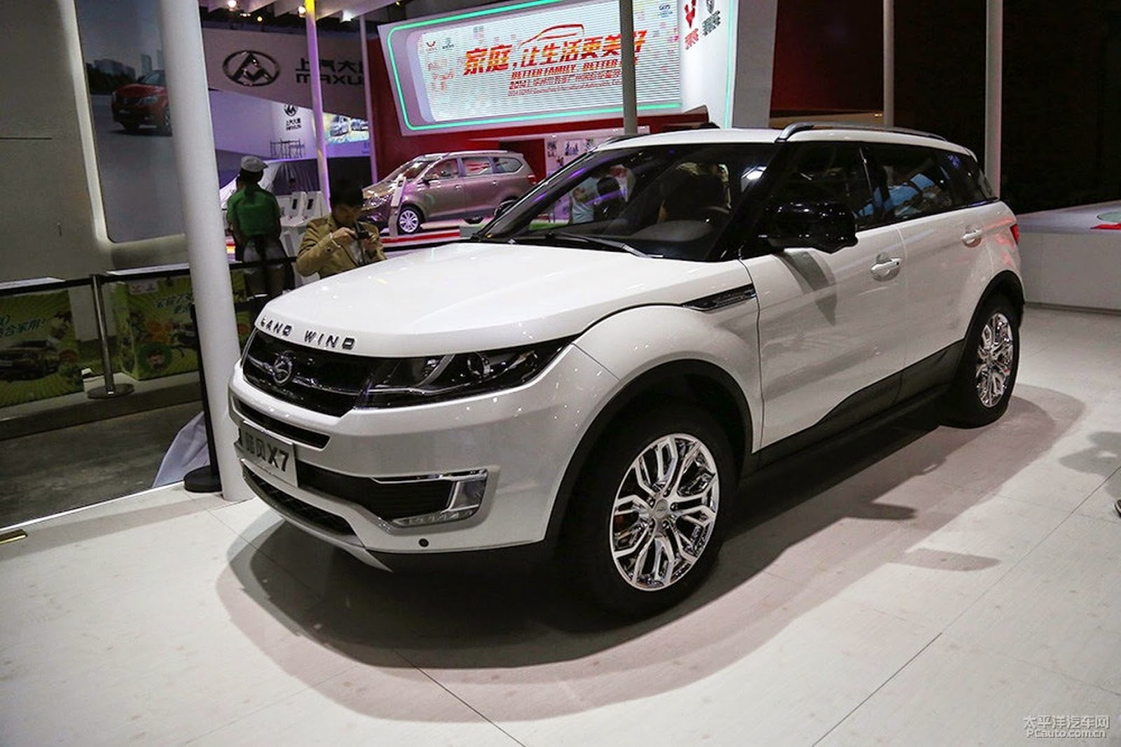 Chineses lançam cópia de Range Rover Evoque por apenas 55 mil reais ...