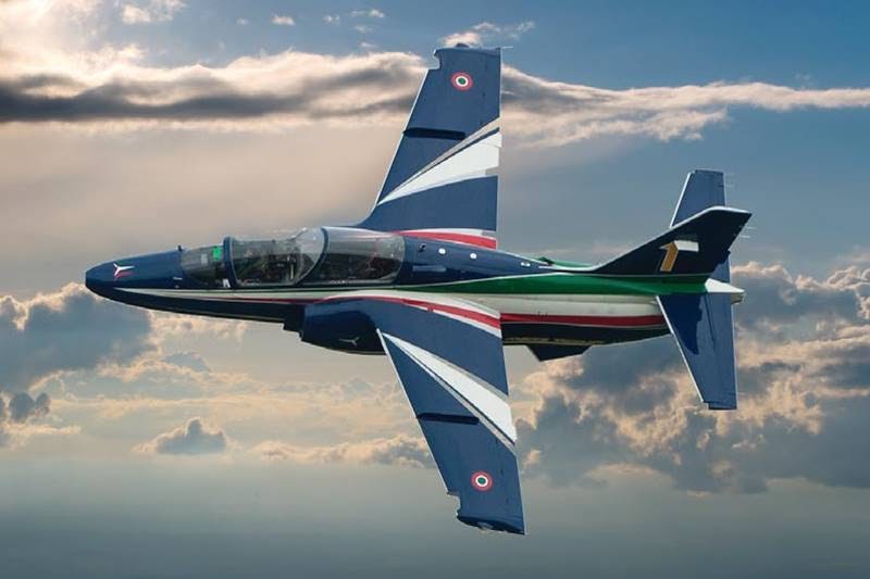 Analysis: Leonardo M-345 as next jet for UAE's Al Fursan aerobatic team ...