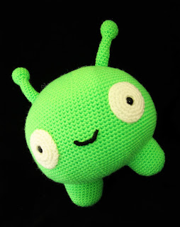 LucyRavenscar - Crochet Creatures: Mooncake Amigurumi