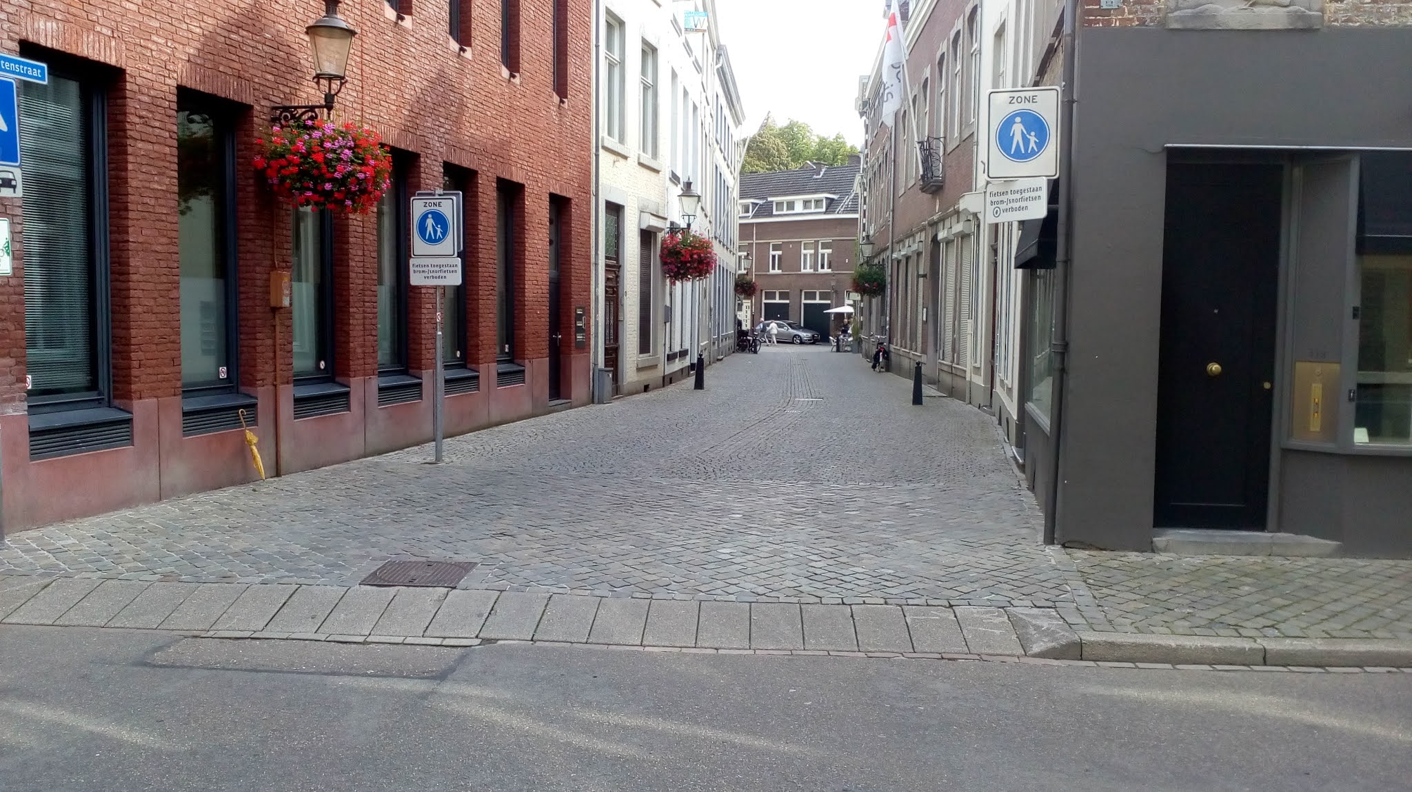 The Ranty Highwayman: The British Entrance Kerb - Ready To Ship