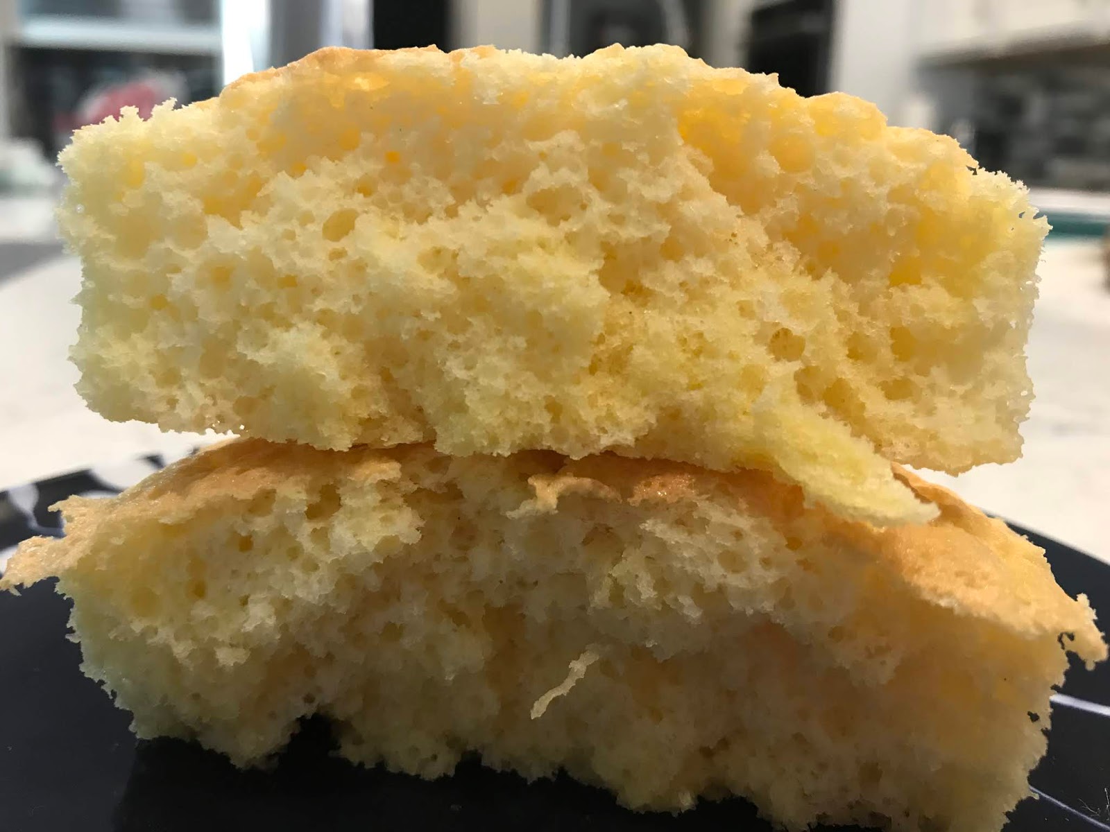 The Pastry Chef's Baking: Mamon (Filipino sponge cake)