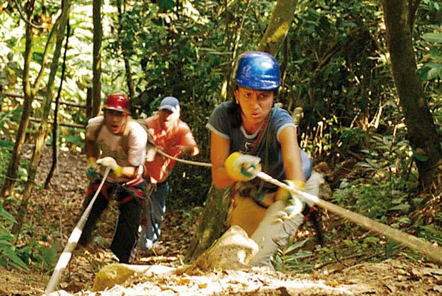 Administracion Turistica y Hotelera: ECO- PARQUE MACADAMIA