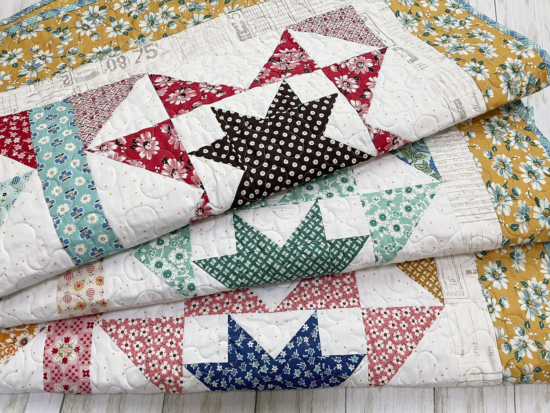 A Bit of Scrap Stuff - Sewing, Quilting, and Fabric Fun: Flea Market Starlight Double Quilt