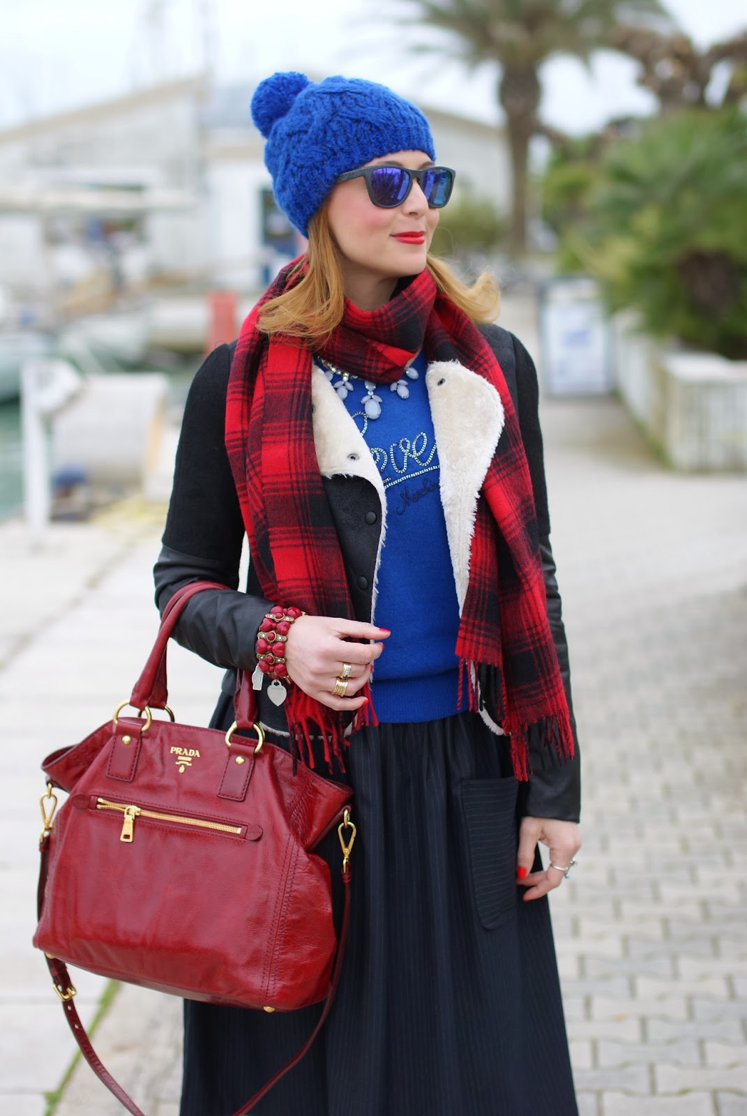 Eco shearling jacket, blue beanie | Fashion and Cookies - fashion and ...