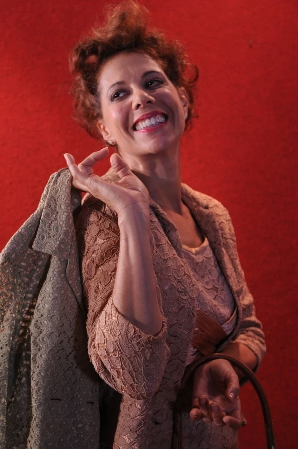 A HISTORIA DE ANGELA VIEIRA