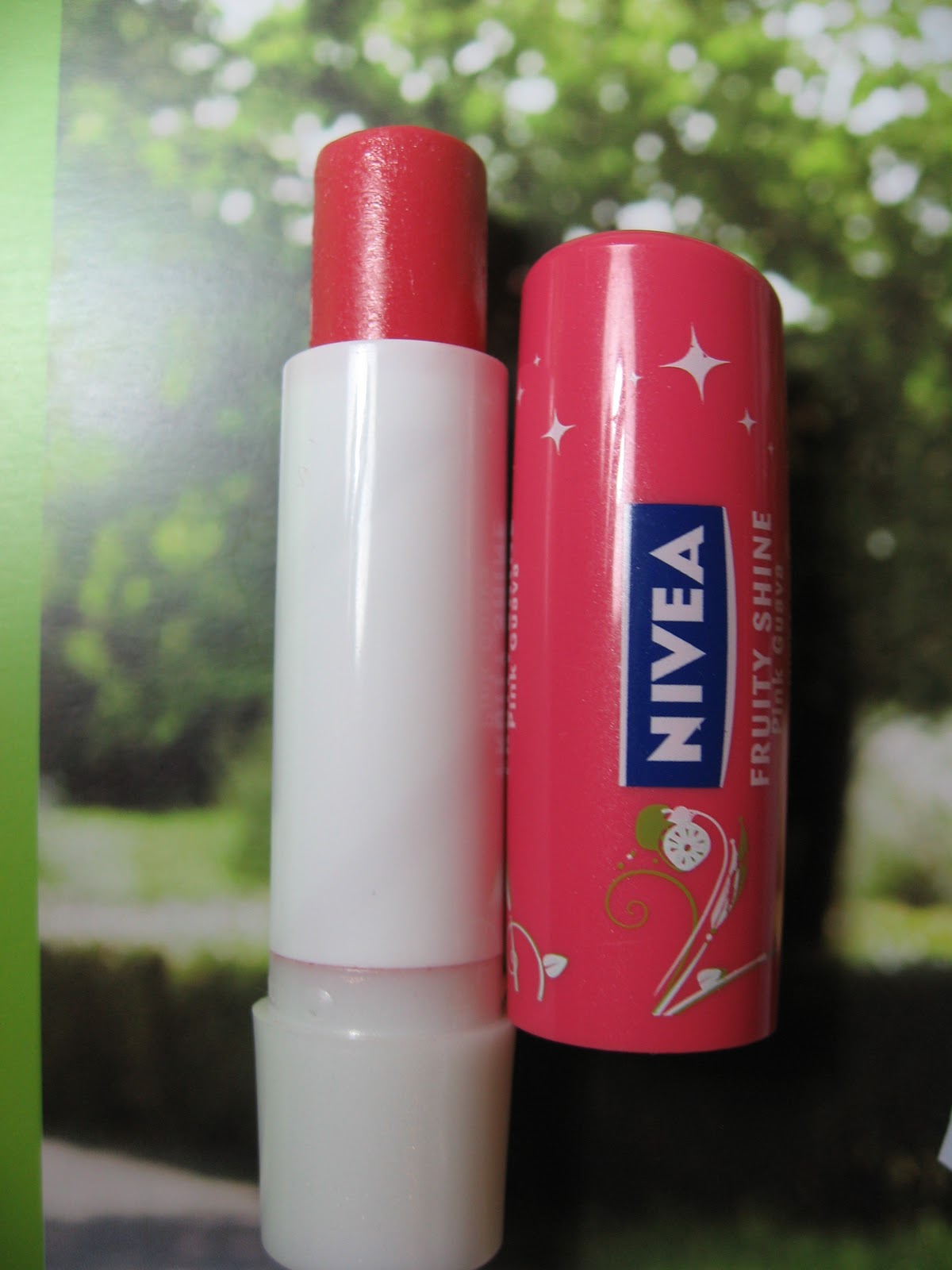 Test Ediyorum: Nivea Lipstick Nemlendiriciler