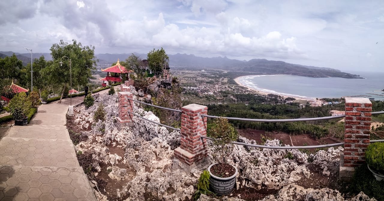 Sentono Gentong : Memandang Indahnya Bumi Pacitan - Dyn's World