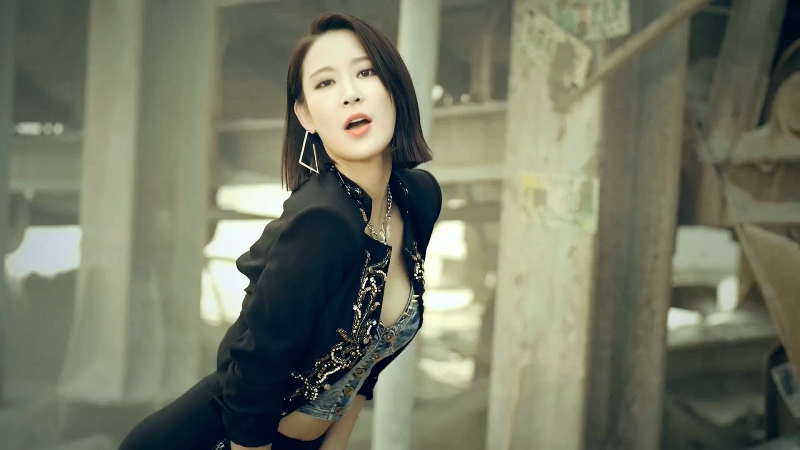 9 Muses - Gun MV + who-is-who | I say myeolchi // k-pop in greek