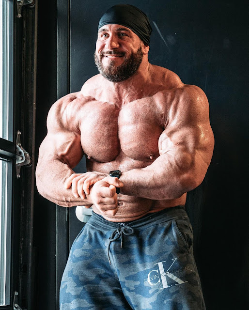 Muscle Lover: Canadian muscle beast - IFBB Pro bodybuilder Antoine ...