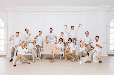 Inspirasi Foto Studio Group Bersama Sahabat - Sahabatmu