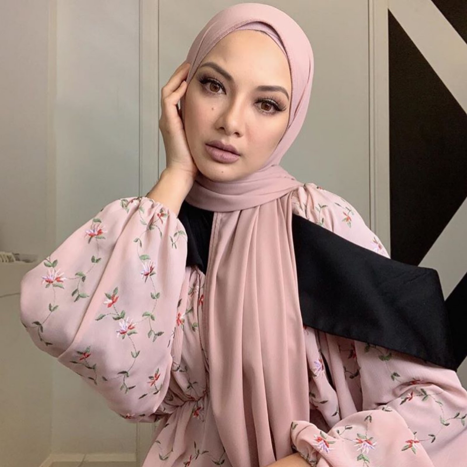 Biodata Neelofa