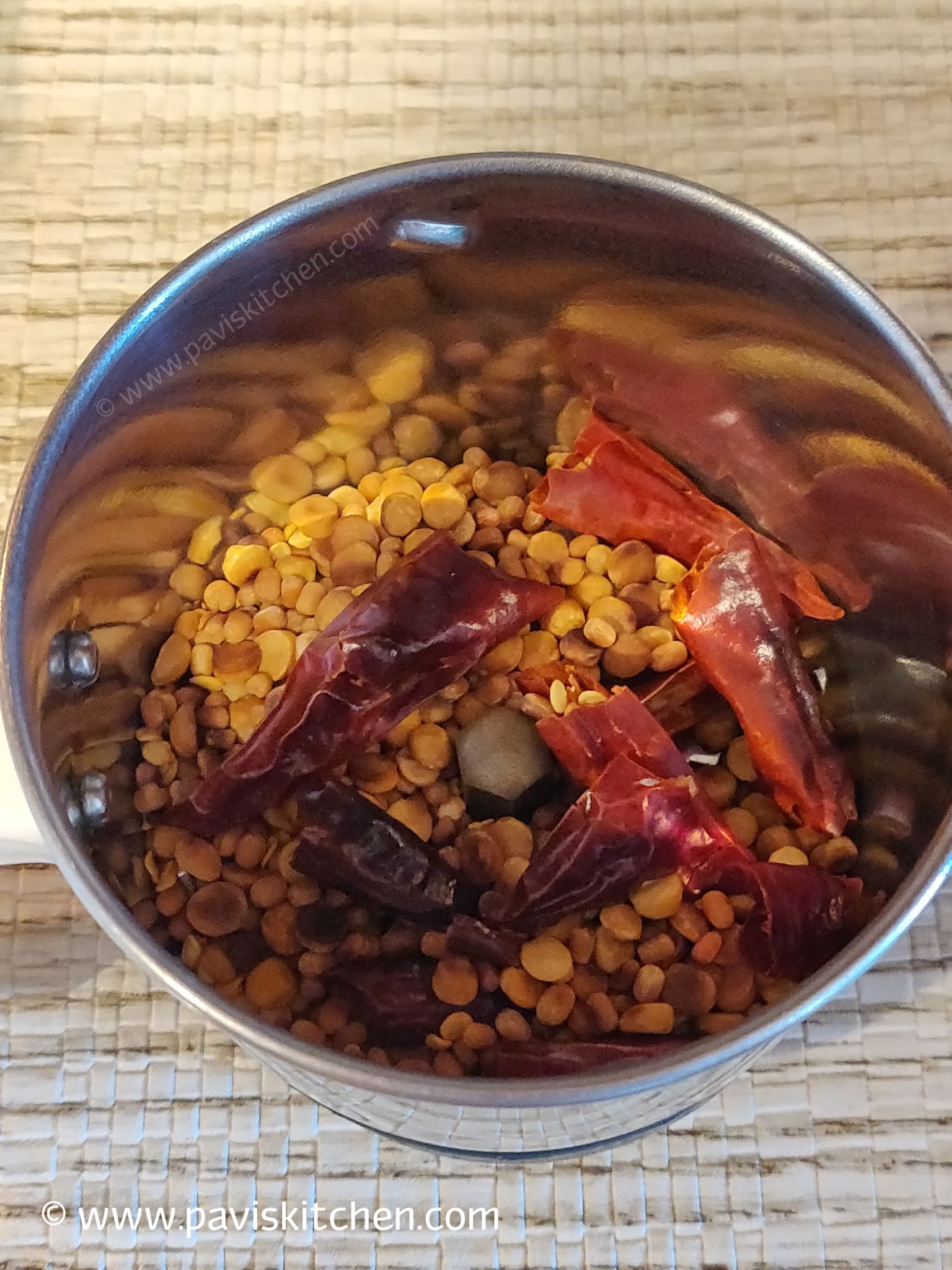 mullangi poriyal recipe | radish poriyal | mullangi curry | radish palya