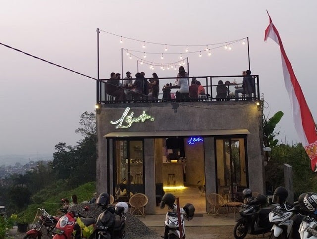 Lokasi dan Harga Menu Latarte Cafe Pacet Mojokerto - Info lokasi terhits
