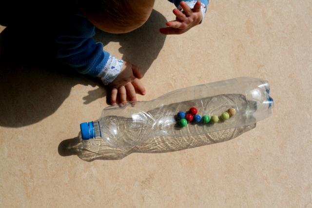 k v . b a r n: plastic-bottle-marble-rattle