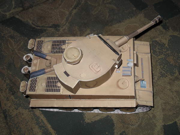 Enis Nähwelt: Papercraft Panzer