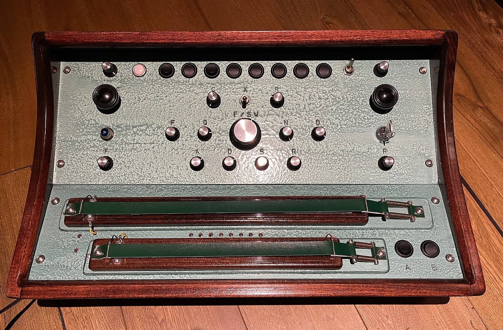 MATRIXSYNTH: Dewanatron Swarmatron