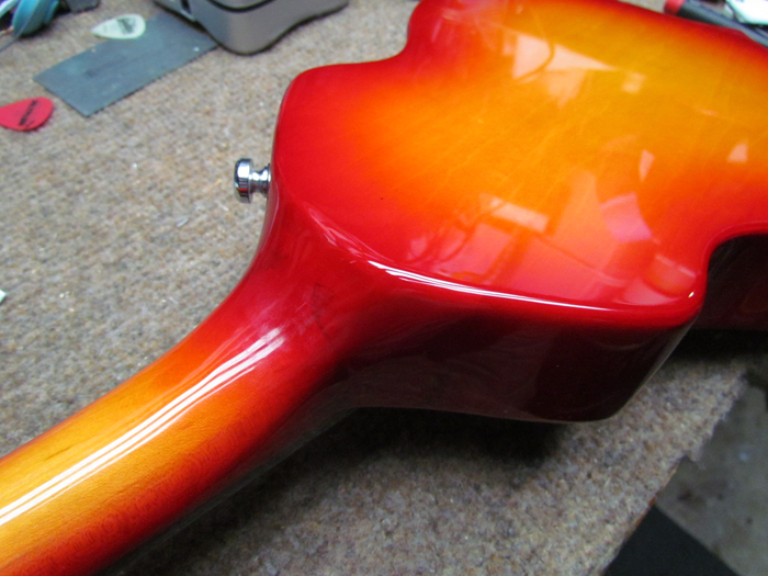 Eastwood 'Ricky' Electric Mandolin Setup Crawls Backward (When Alarmed)