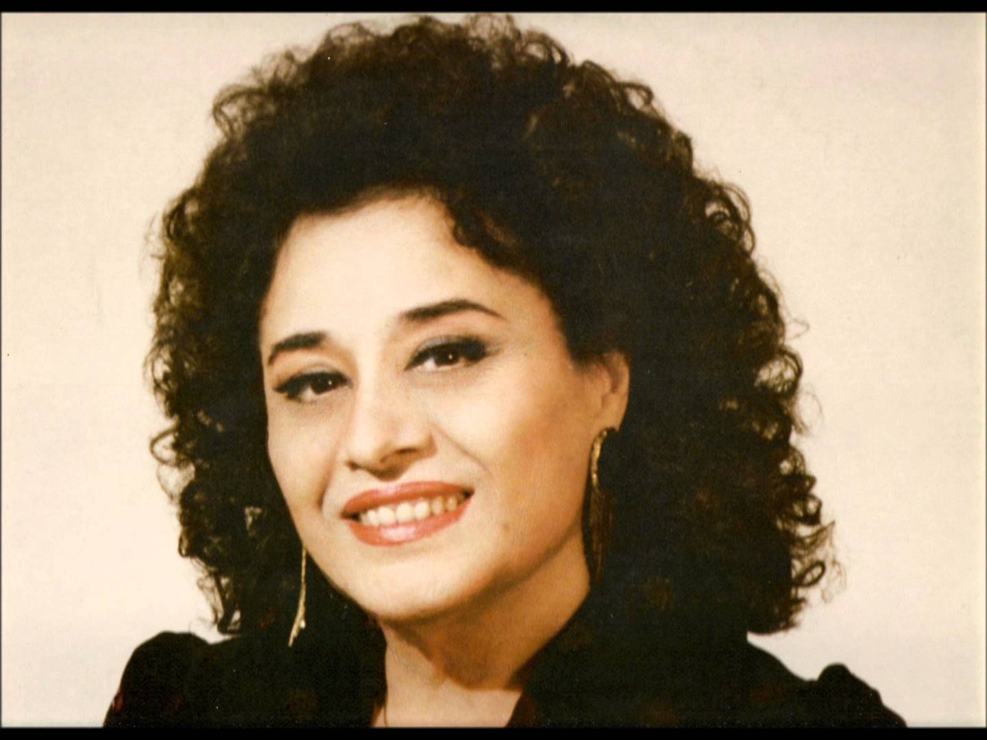 ShowTime-cy: ΓΙΩΤΑ ΛΥΔΙΑ - ΤΟ ΔΙΠΛΟ ΧΤΥΠΗΜΑ ΤΗΣ ΜΟΙΡΑΣ ΓΙΑ ΤΗ ΜΟΥΣΑ ΤΟΥ ...