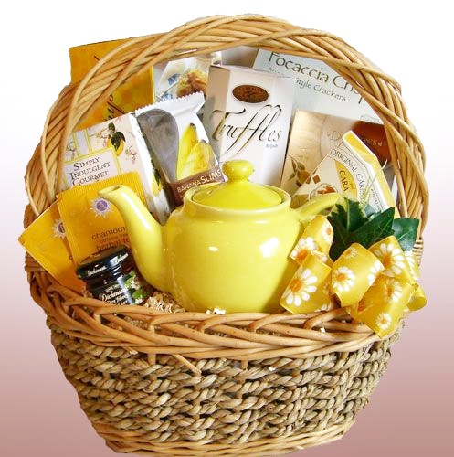 The Domestic Curator: Baskets Overflowing With Good Cheer!