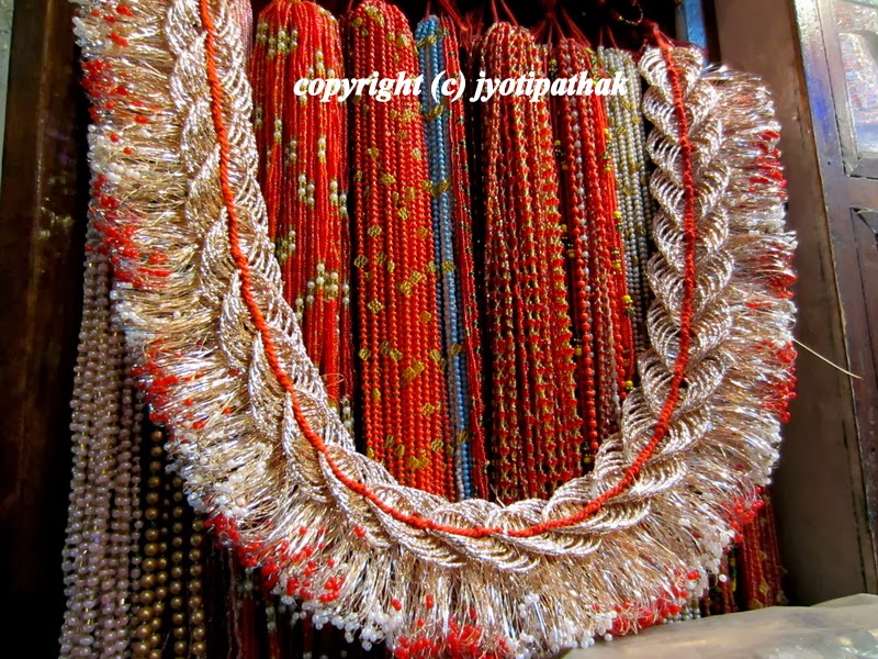 Dubo ko maala | Wedding Garland in Nepal - (हरियो दुबो घास को माला)