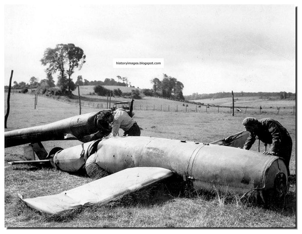 HISTORY IN IMAGES: Pictures Of War, History , WW2: Hitler's Vengeance ...