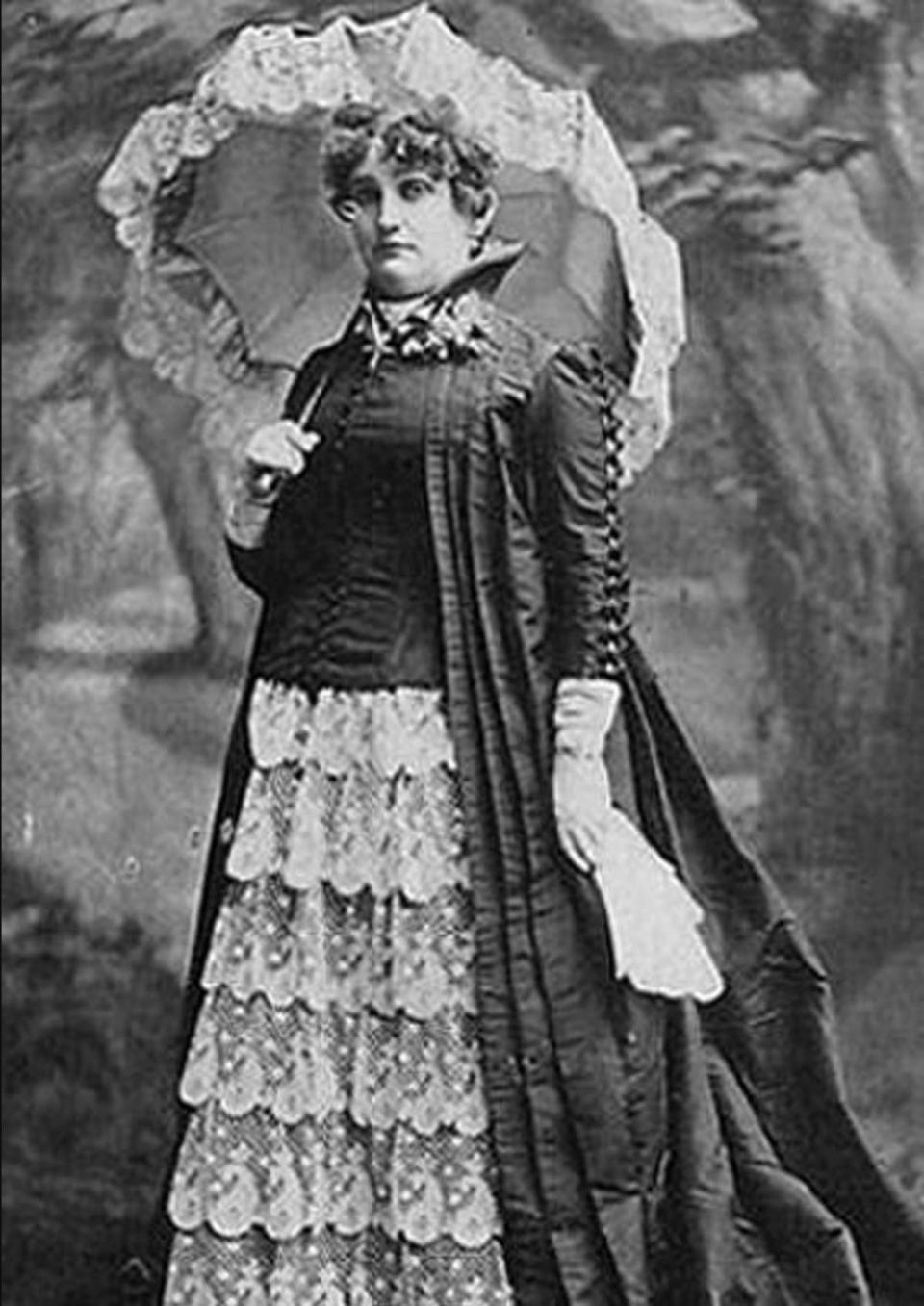 11 Amazing Portraits of the Most Notorious Prostitutes and Madams of ...