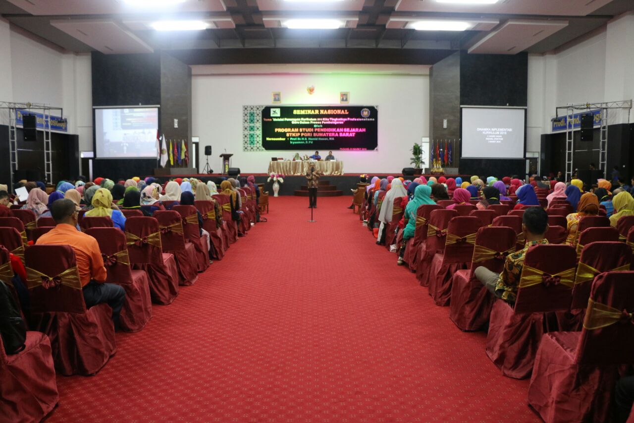 STKIP PGRI Sumatera Barat Bangun Karakter dengan Gelar Seminar Nasional ...