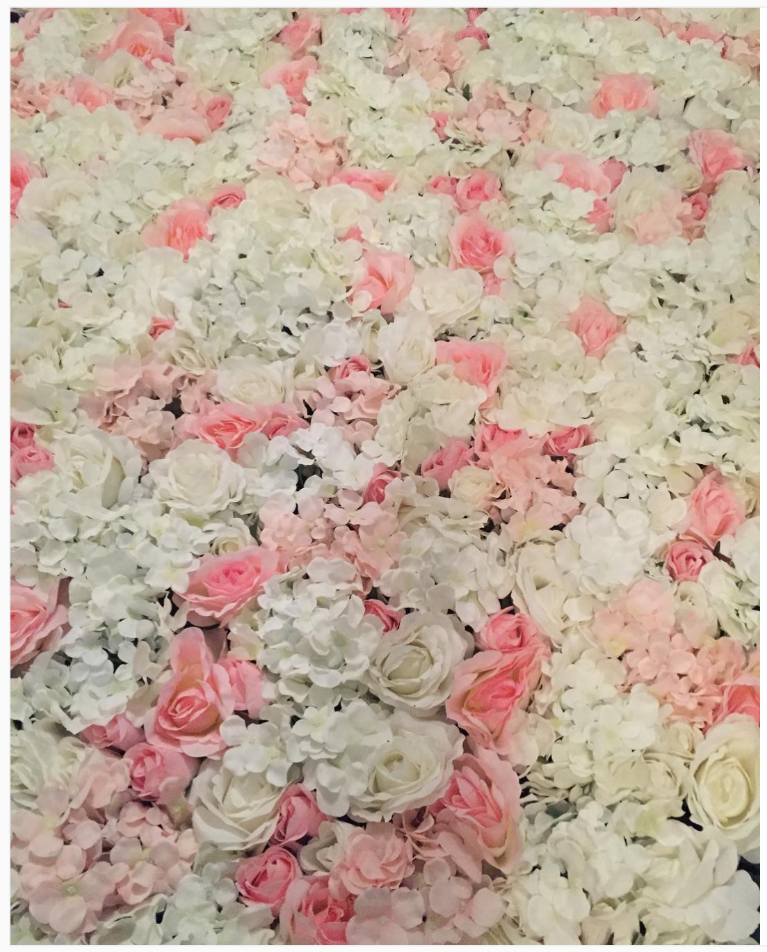 Decoración con Pared de Flores