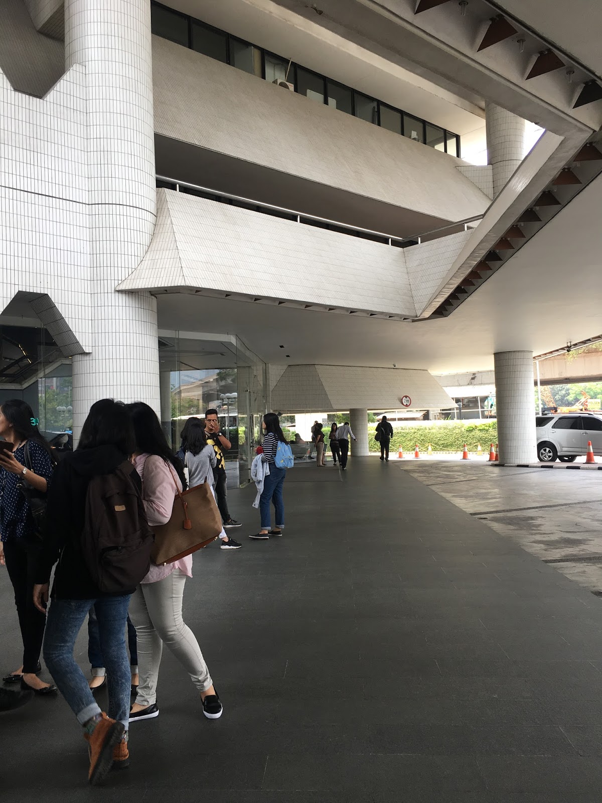 Arquitetura: Contoh bangunan ekologi di Indonesia: Wisma Dharmala ...