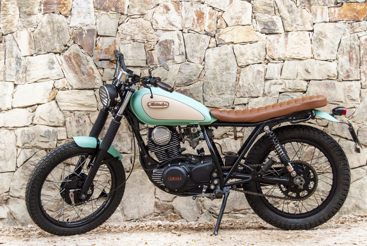 Yamaha SR 250 "Snob Travel" by The Bike Lab - Lsr Bikes