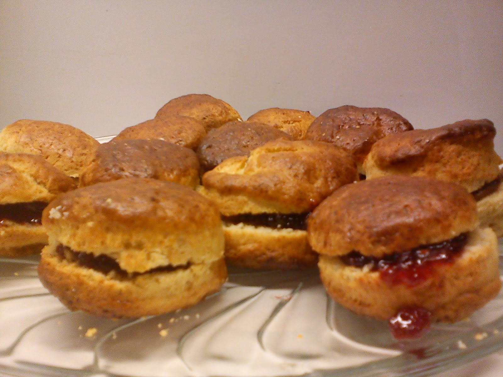 ΕΛΛΗΝΙΚΕΣ ΣΥΝΤΑΓΕΣ TAXIDIOTHS: Scones Σκοουνς