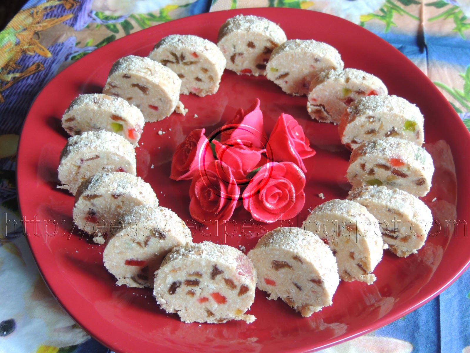 Jednostavni recepti: Posni rolat sa suvim grožđem i žele bombonama