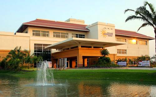 Myanmar (Burma) travel today shopping pictures jade ruby plus Yangon ...