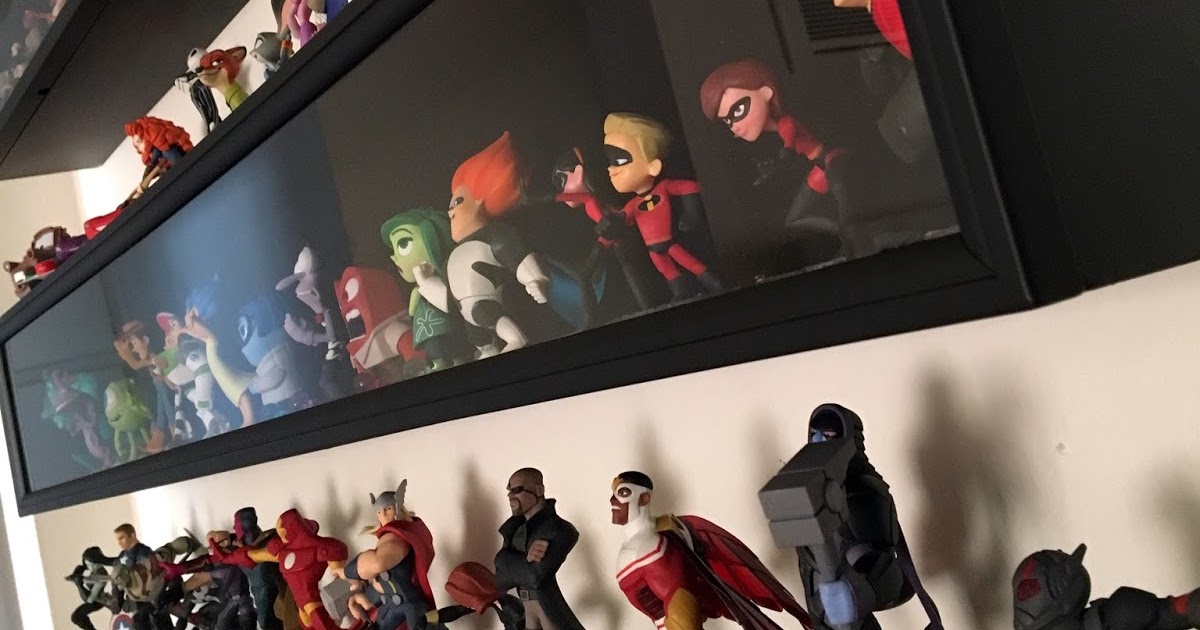 geek with curves: Disney Infinity Figure Display