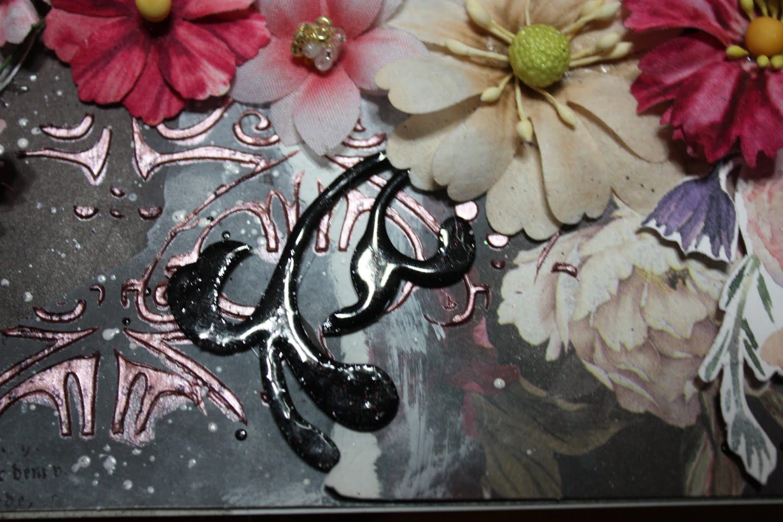 Les 2 Miss Scrapbooking: Un simple regard - Inspiration sketch